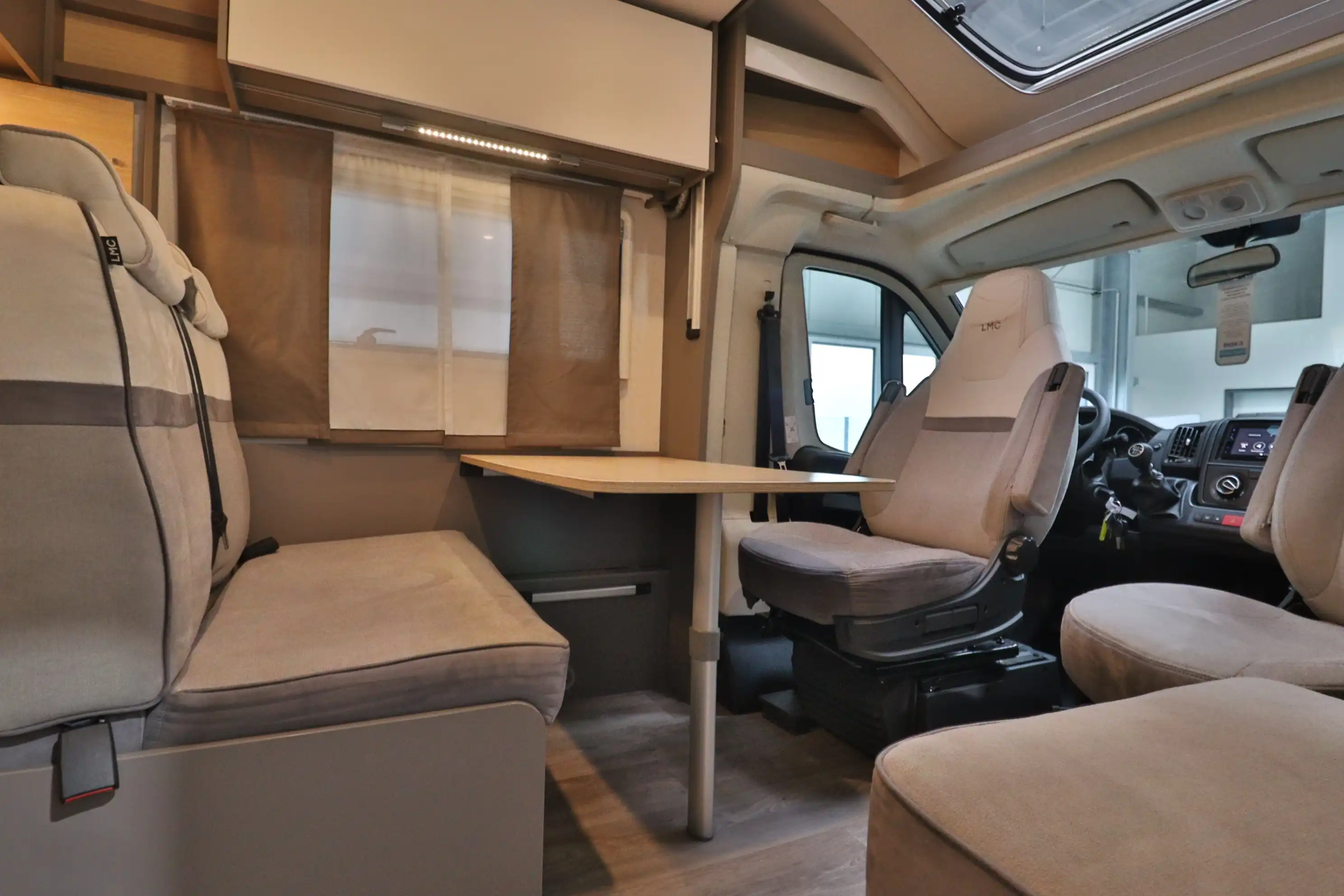 LMC Tourer Lift H 730 G beim Wohnmobilpark in Bad Honnef kaufen